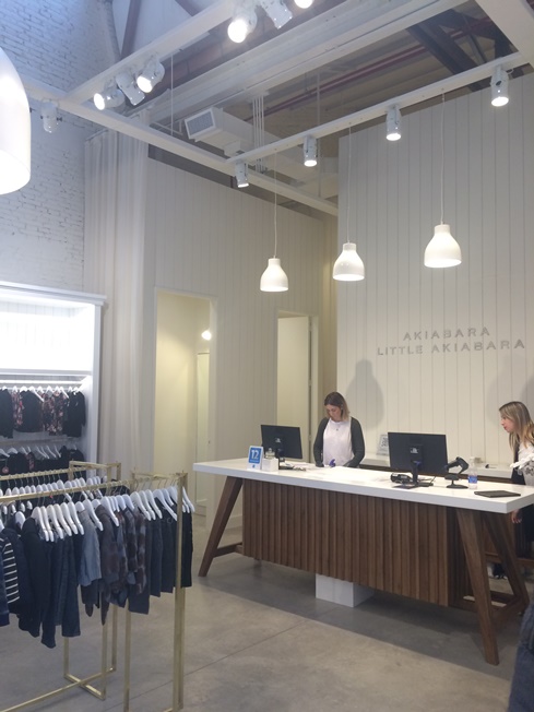 Diseño de locales de moda - Akiabara Oulet Los Arcos - Edifiko ...